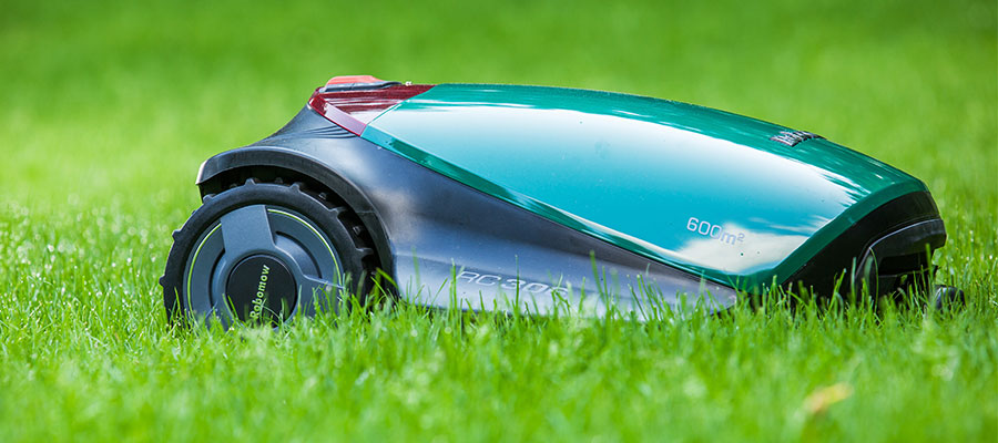 Robotfűnyíró - kertépítés-füvesítés-automata öntözőrendszer